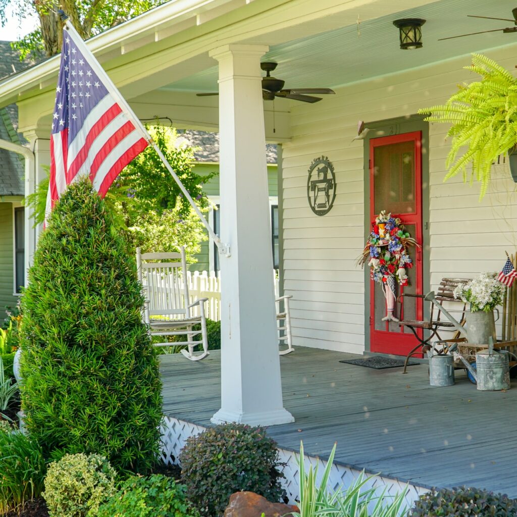 Living in Florida vs Texas in 2023 - Honest Comparison Guide