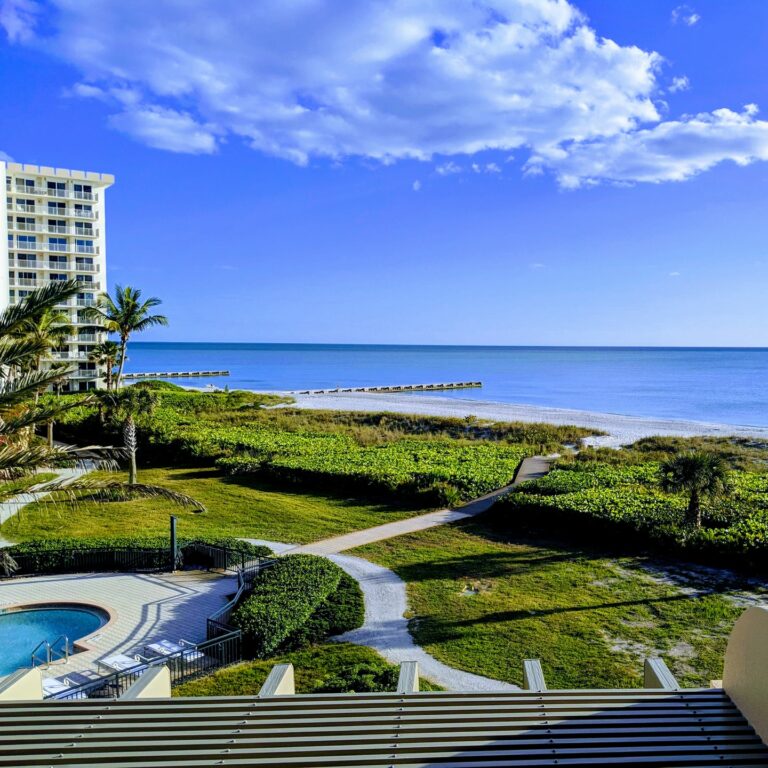 12 Best Downtowns in Florida - Lively Places to Shop & Eat