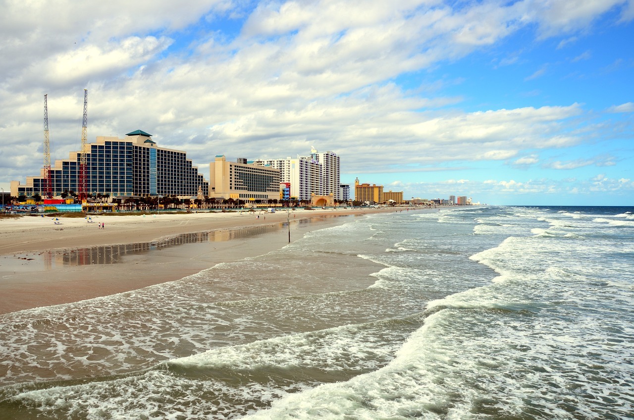 The 6 Best 5-Star Oceanfront Hotels in Daytona Beach Florida - 2026 Update