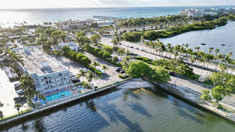 12 Safest Coastal Cities from Hurricanes in the US - Past & Future Data ...