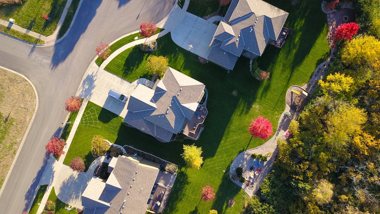 The 8 Best New York Suburbs to Live in 2026 - Fresh Update