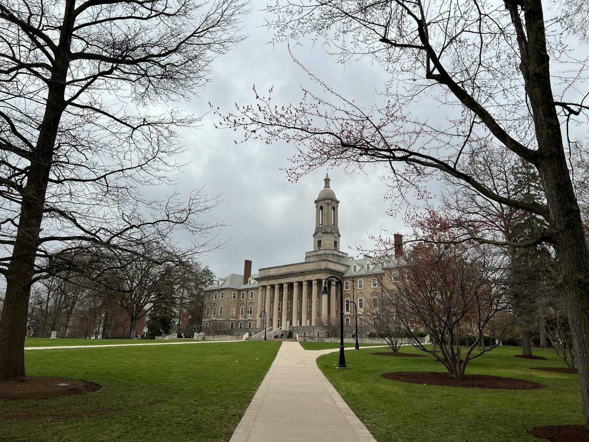 5 Closest Airports to Penn State University - 10 Mins from Campus