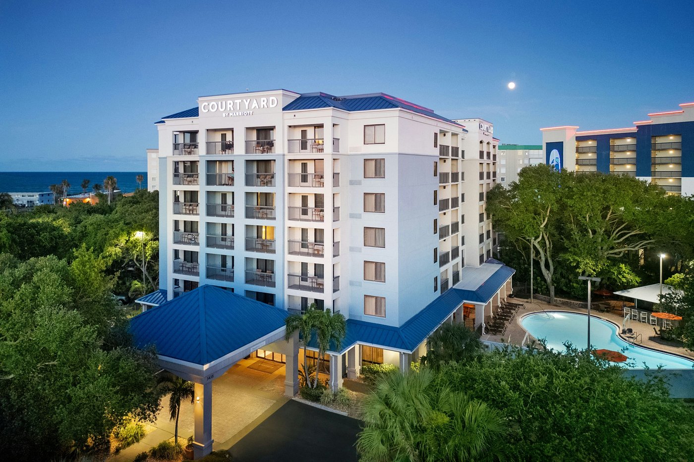 8 Best Cocoa Beach Resorts on the Beach 2025 | Right on the Sand