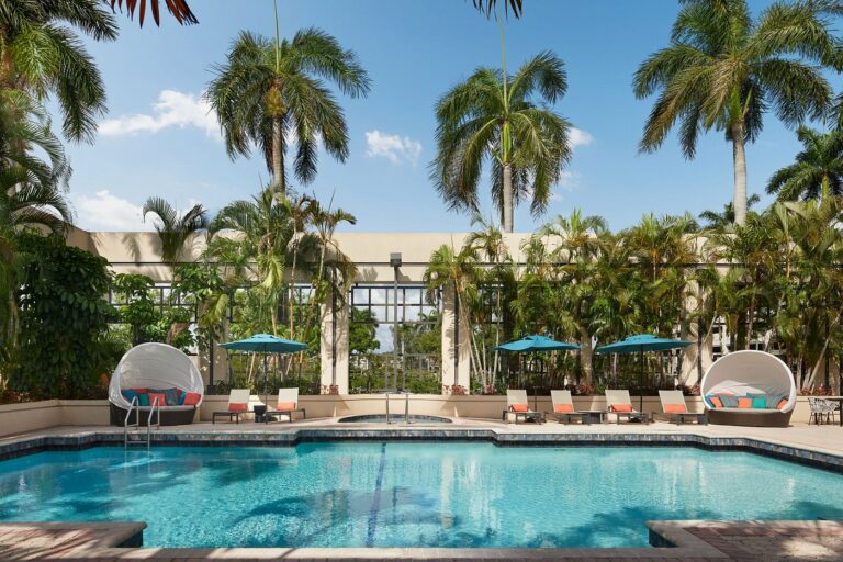 The 8 Best Boca Raton Resorts on the Beach | Right on the Sand
