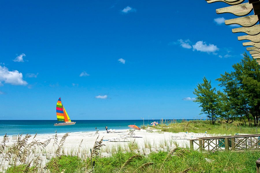 The 6 Best Anna Maria Island Resorts on Beach | Right on the Sand