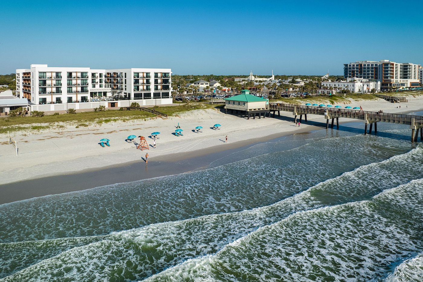 The 8 Best Jacksonville Resorts on the Beach | Right on the Sand