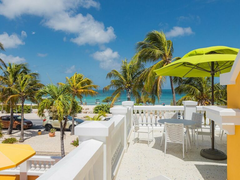 The 8 Best Beachfront Resorts in Aruba 2025 | Right on the Sand