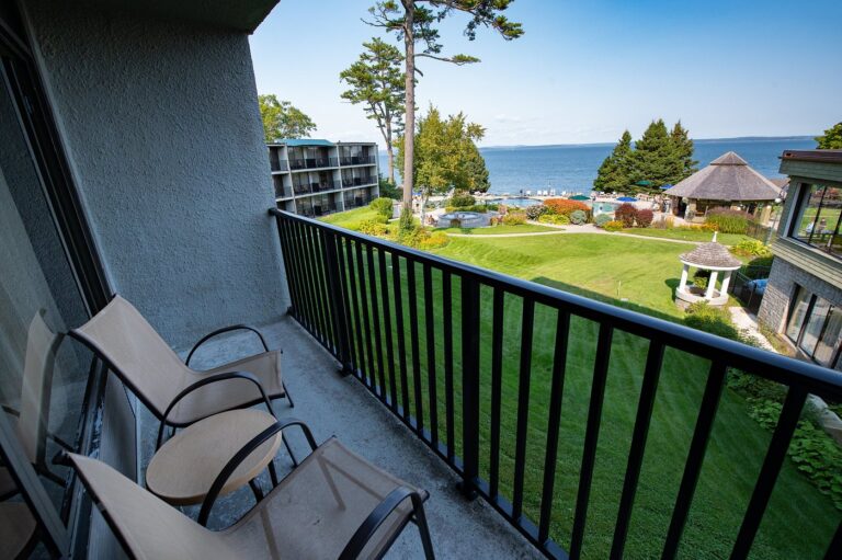 The 8 Best Resorts in Bar Harbor Maine | Hand-Picked for 2026