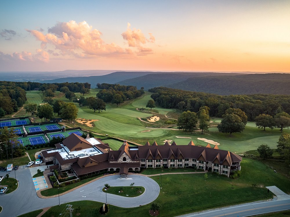 The 8 Best Luxury Resorts in Tennessee | Hand-Picked for 2026
