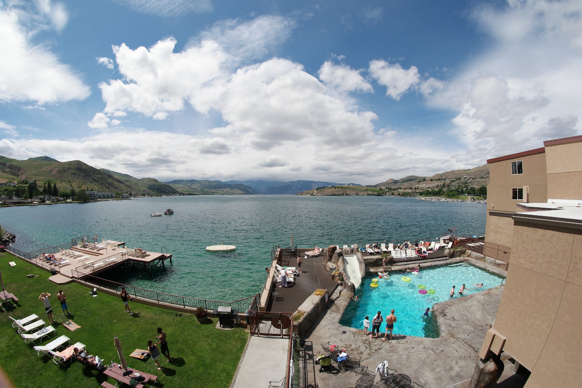 The 8 Best Resorts in Lake Chelan WA | Hand-Picked for 2026