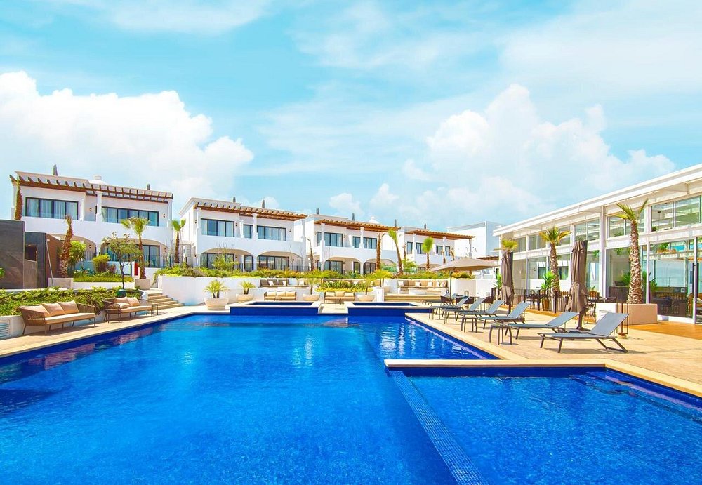 The 8 Best Resorts in Rosarito, Mexico | Right on the Beach for 2026