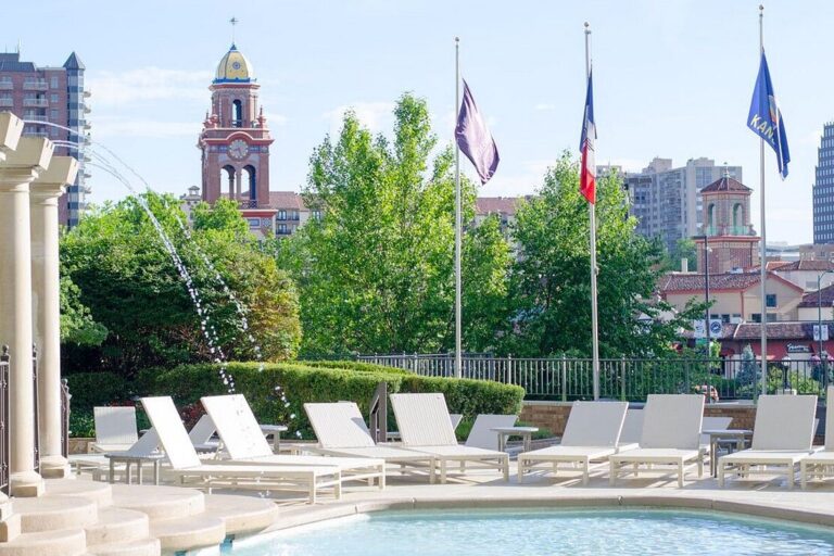 The 8 Best Resorts in Kansas City, MO | Hand-Picked for 2026