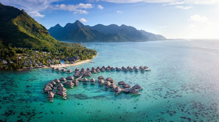 The 8 Best Resorts in French Polynesia | Hand-Picked for 2026