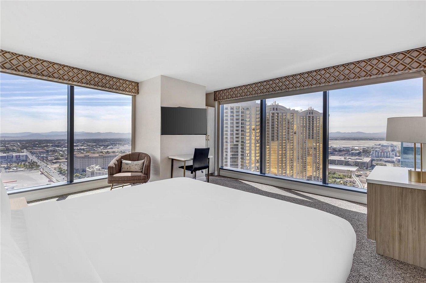 The 8 Best Hilton Resorts in Las Vegas | Honest 2026 Guide