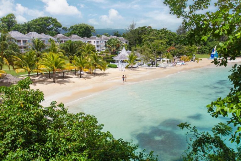 The 8 Best Beach Resorts in Jamaica | Hand-Picked 2025 Update